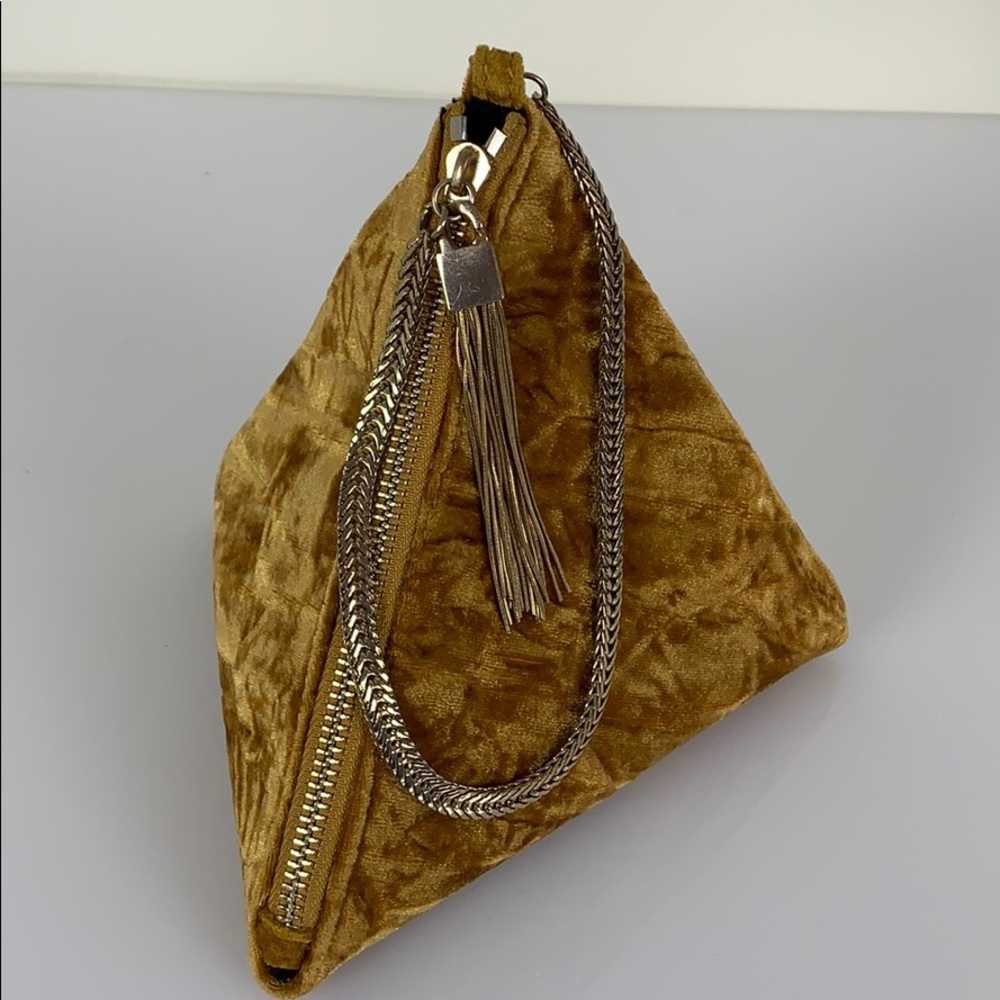 Street Level Pyramid Gold Velvet Wrist Purse - Gem